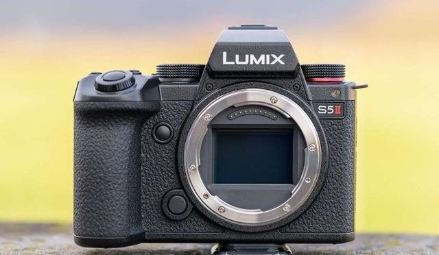 For hobbies, how to choose between Sony A7M4, Panasonic S5M2 and Canon R6 second generation ...