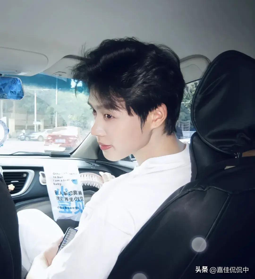 Infinite charm! Short play actor Ke Chun has an unparalleled handsome ...