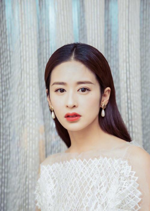 Singer Hu Yue: Married Lu Jianmin, gave up her career for love, and ...