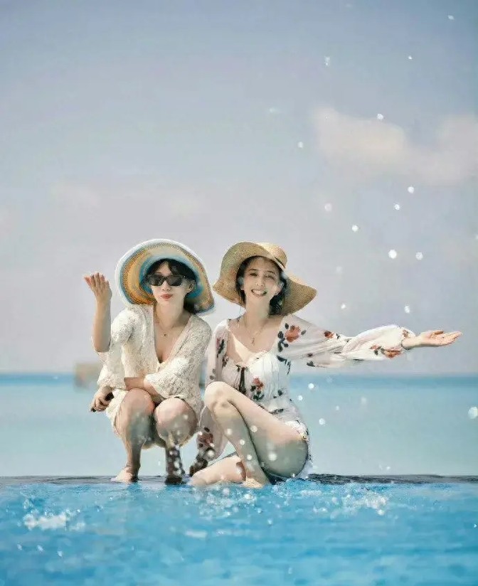 Tong Liya's swimming pool photo amazed the whole network! Her stage ...