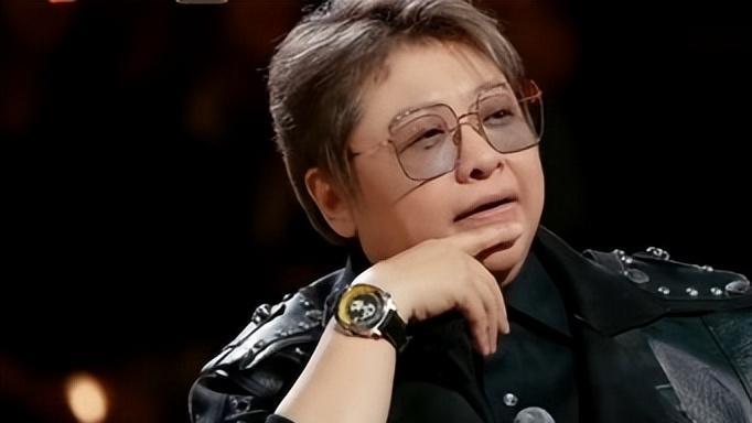 After the hit song was born, Chen Chusheng and Sun Nan hugged each ...