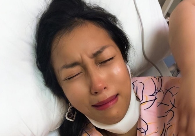 Jike Junyi is caught up in a mistress scandal, her image is ruined, and her fans are heartbroken ...