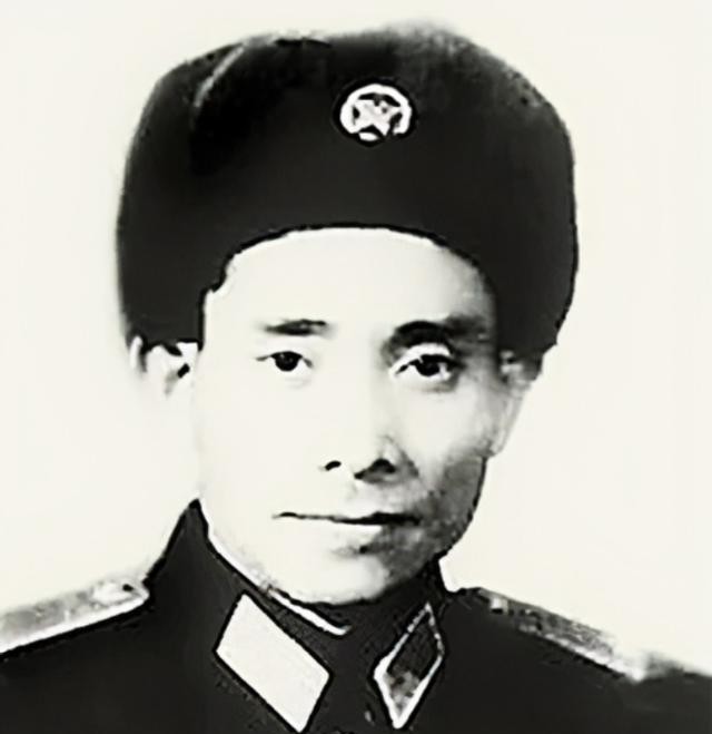 In 1956, Hong Shui came to Beijing to visit Chen Jiange before his ...