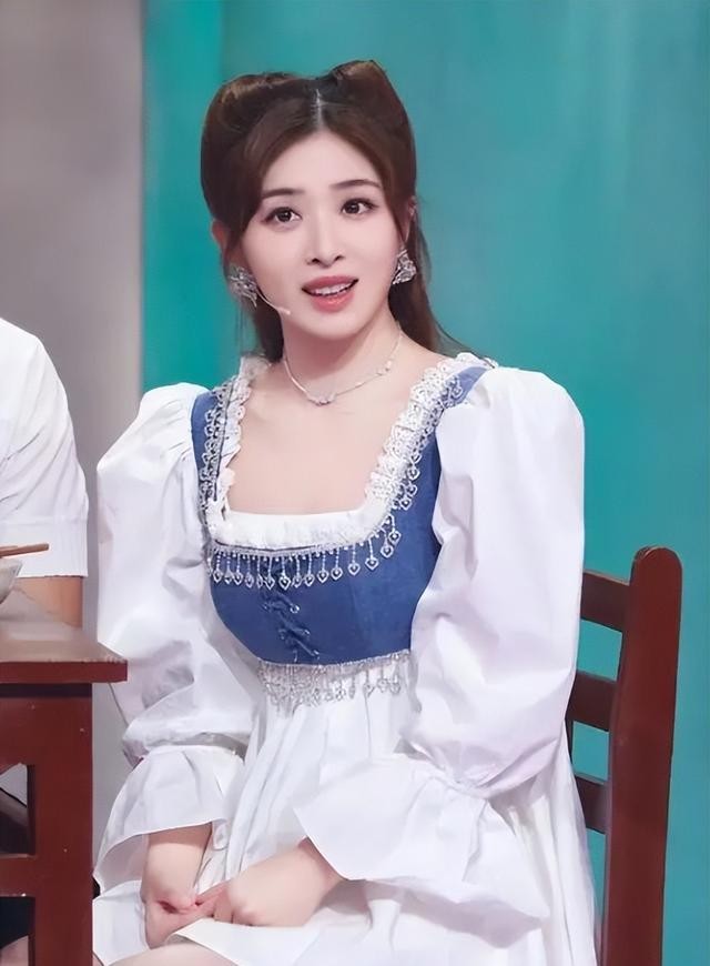 Zhang Hanyun's milk desire is even more tempting. She still has a baby ...