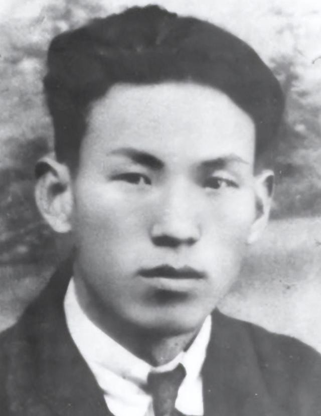In 1953, a woman came to Zhongnanhai and claimed to be "Premier Zhou's ...