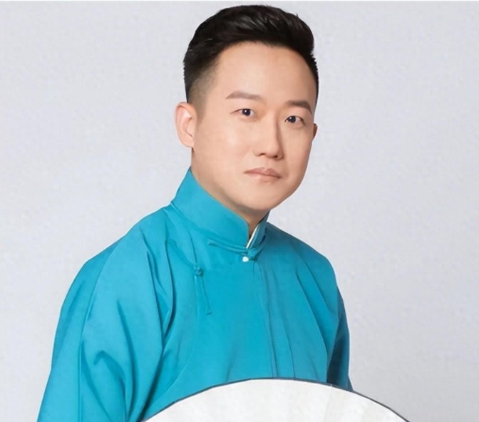 No one cared about his street performance, but his short video became a hit. The road to success ...