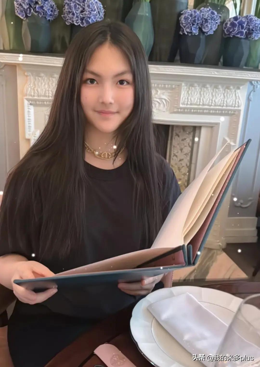 Li Xiang concentrated on spending time with her baby and took Wang ...