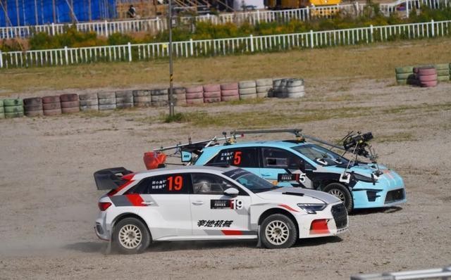 "Bayinbuluke from "Flying Life 2" actually works as a talent in ...