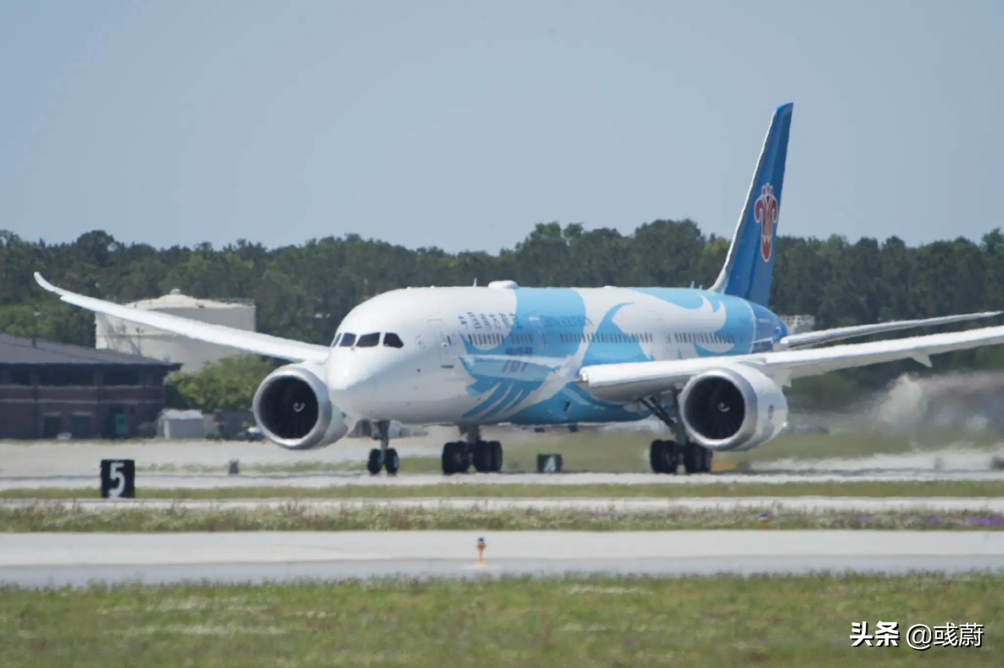 The first flight of CR929 is short of the engine. Do you insist on self-developed CJ2000A or ...