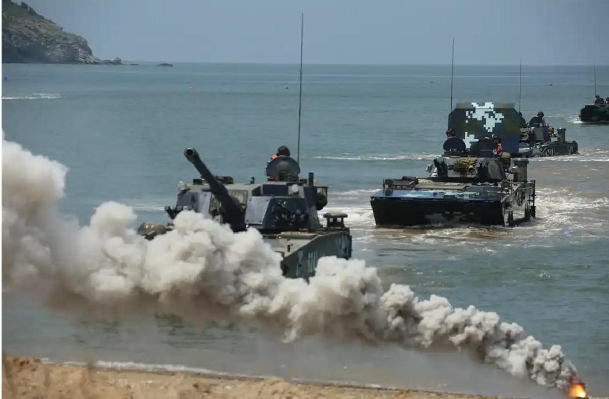 It has been confirmed that 076 can carry 32 attack aircraft and 11 ...