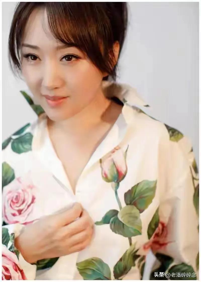 The passerby's camera shot of Yang Yuying was horrible! She is not as ...
