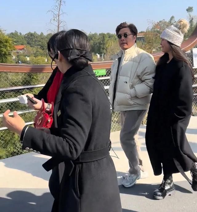 Li Xiang, Wang Yuelun and their family of three visit the Yueyang Panda ...