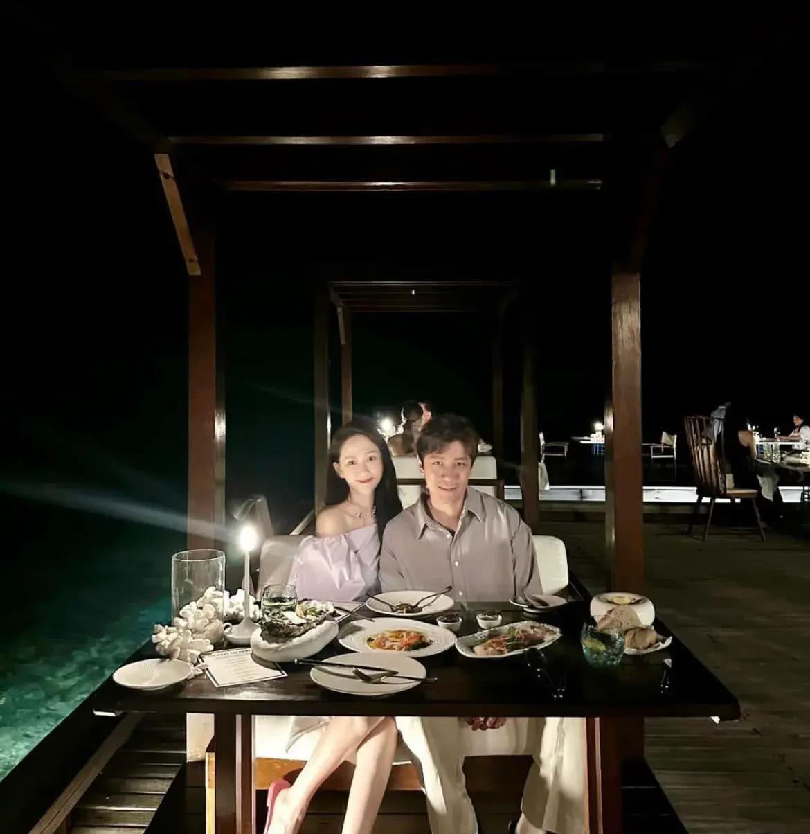 Sweet love overflows the screen, Joe Chen and her husband Alan's romantic journey - iMedia