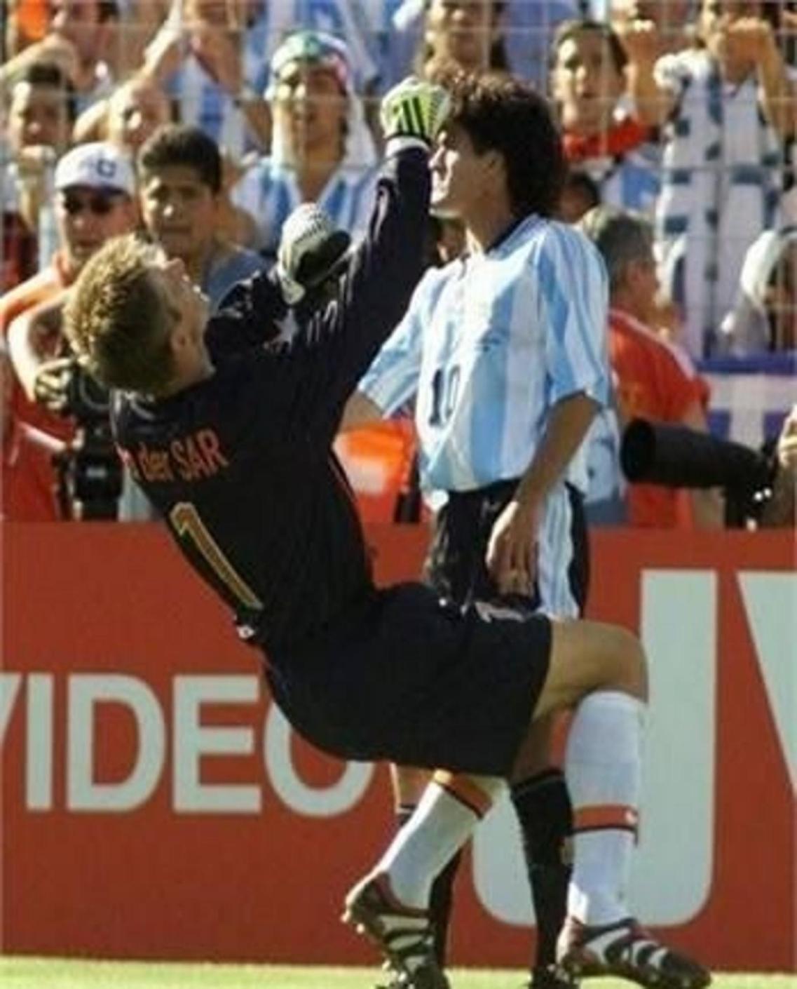 Argentine New Year Celebration: Cultural Collision and Exotic Carnival ...