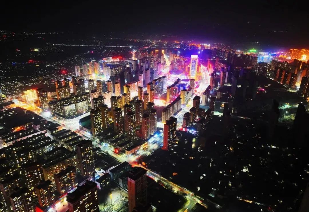 Looking at the night scene of Linxia from another angle, I was stunned ...