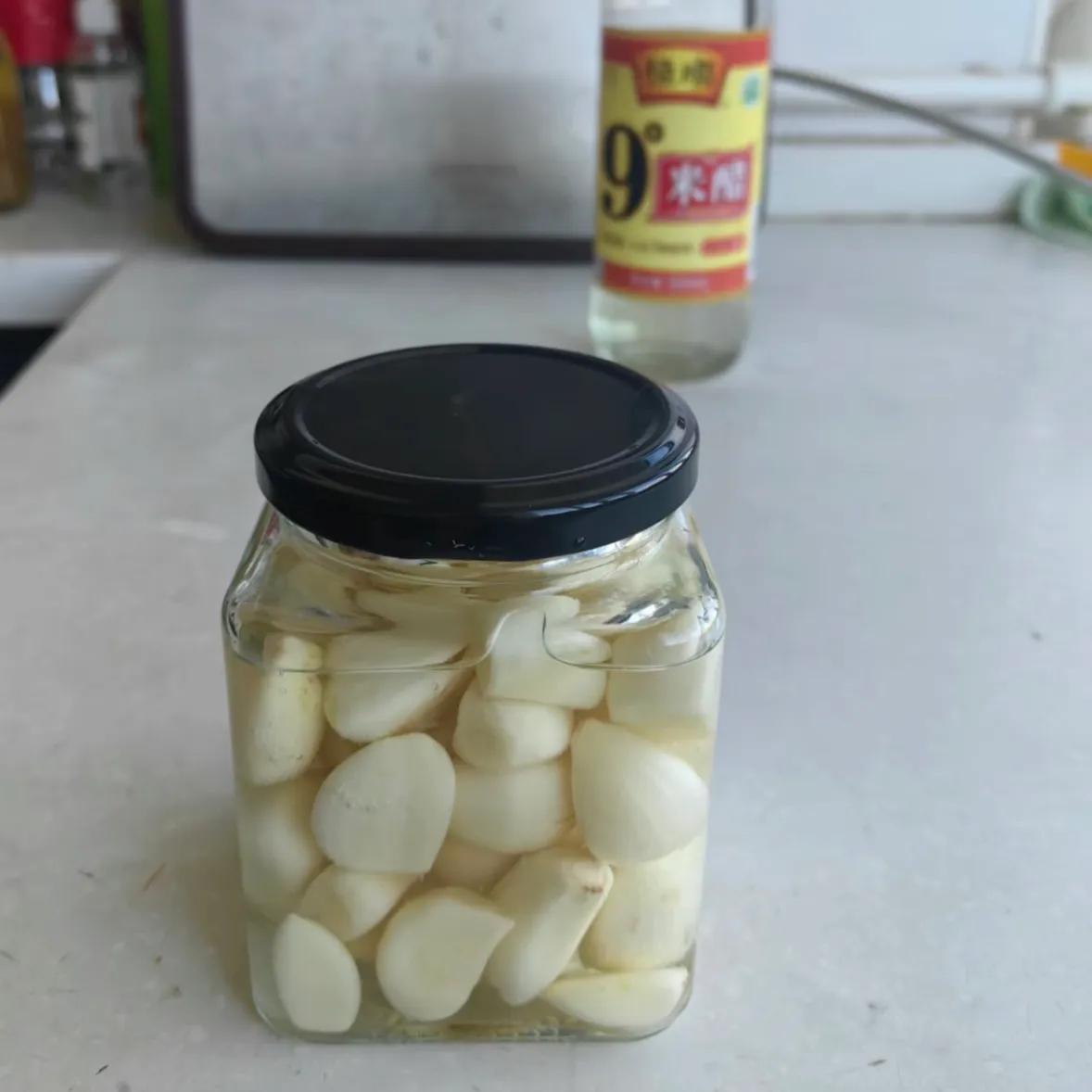 Laba garlic is very effective against cold coughs. It can also protect ...