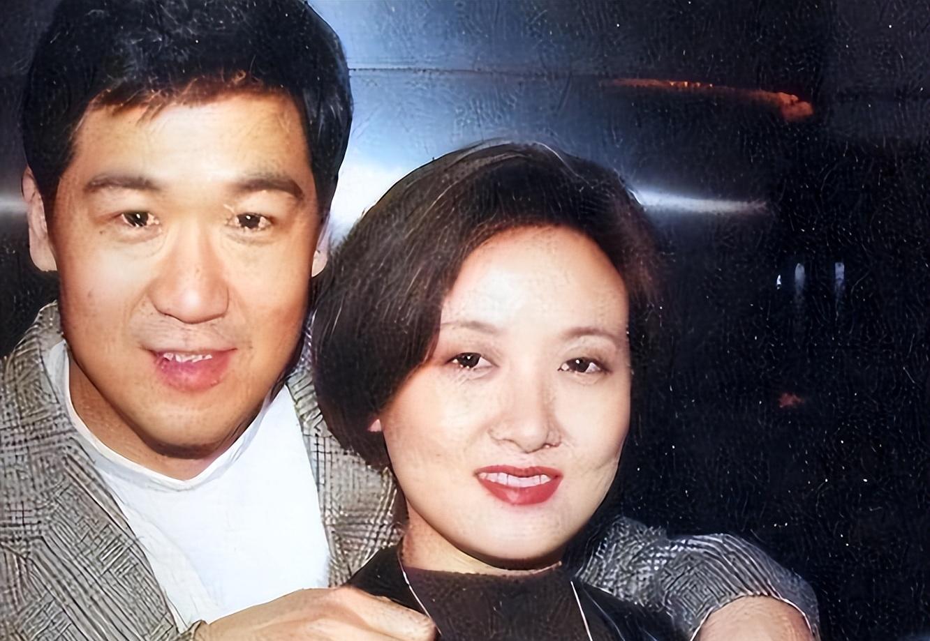 Deng Jie interfered in Zhang Guoli's marriage, why no one condemned her? The reason behind this ...