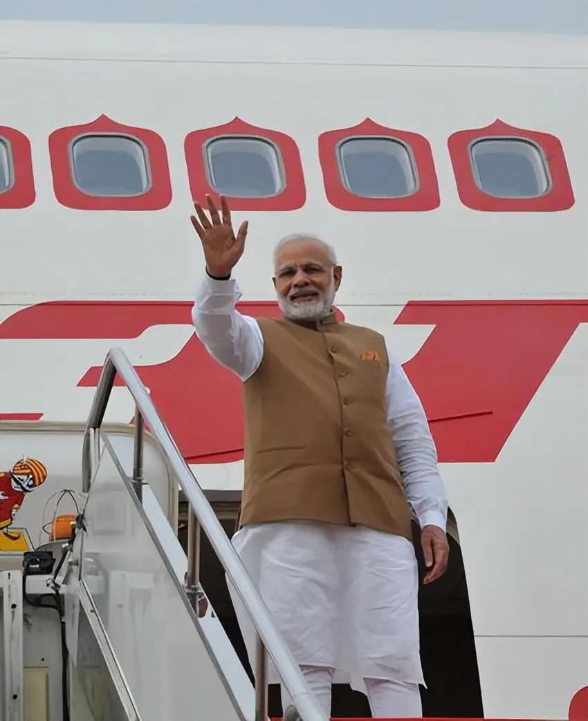 Ranking of Presidential Planes Revealed: Air Force One vs. Indian Prime ...