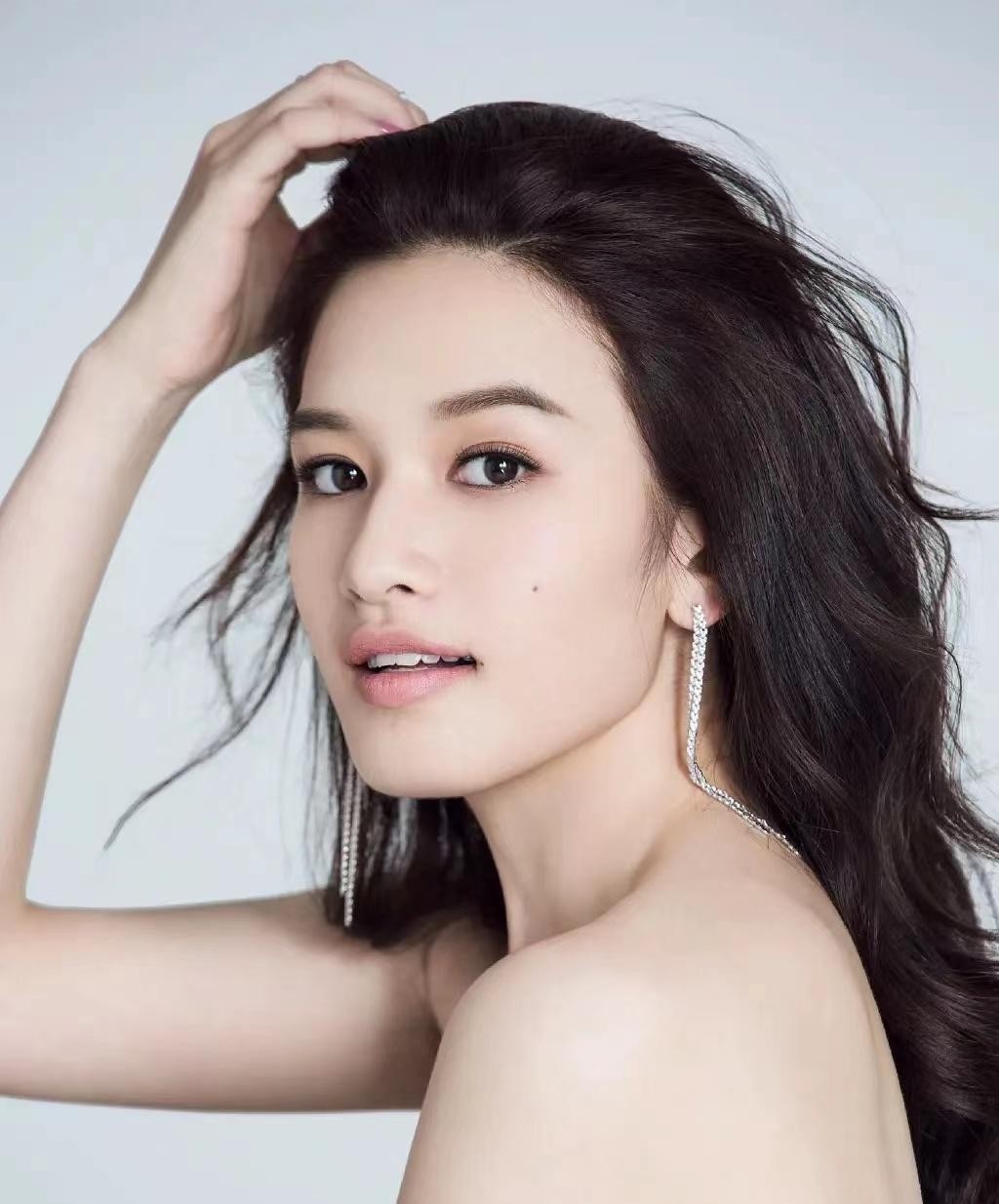 In "Spring Love", the 31-year-old played the role of Li Xian's ex ...