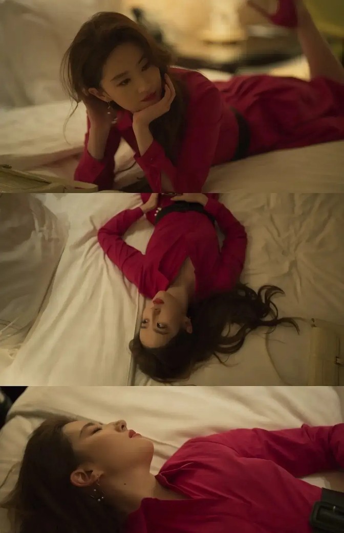 How embarrassing is it for actors to shoot intimate scenes? The pillow ...