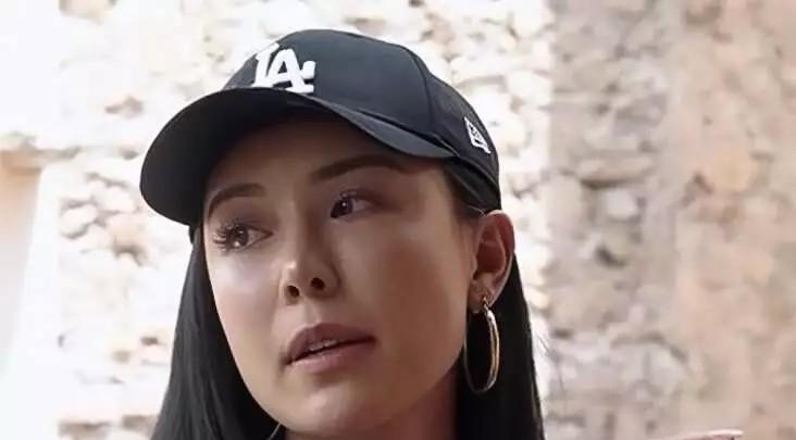 Internet celebrity Du Yanjia had an accident and her left hand was ...