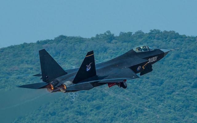 270 bombers, 70 early warning aircraft, 2,100 fighters, Asia's No. 1 ...