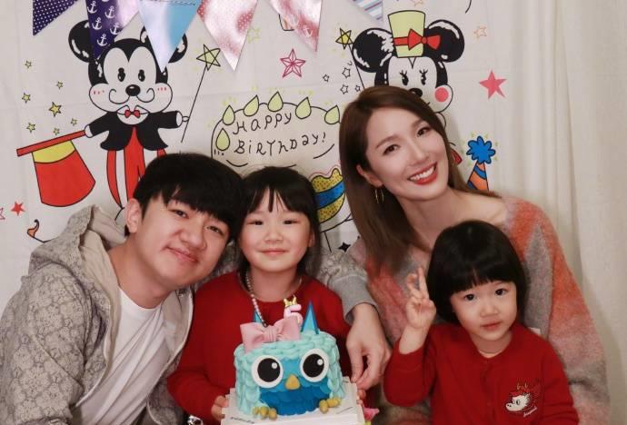Wong Cho Lam has a happy family together, the eldest daughter ...