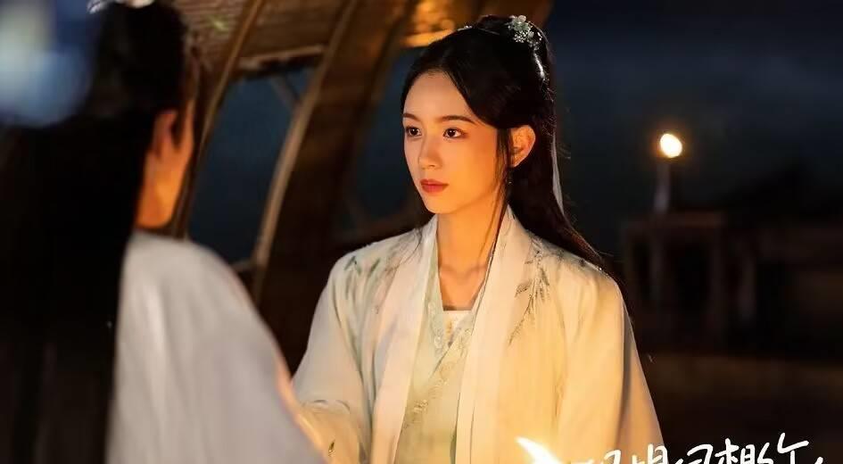 Hou Minghao and Zhou Ye wear ancient costumes, their character designs ...