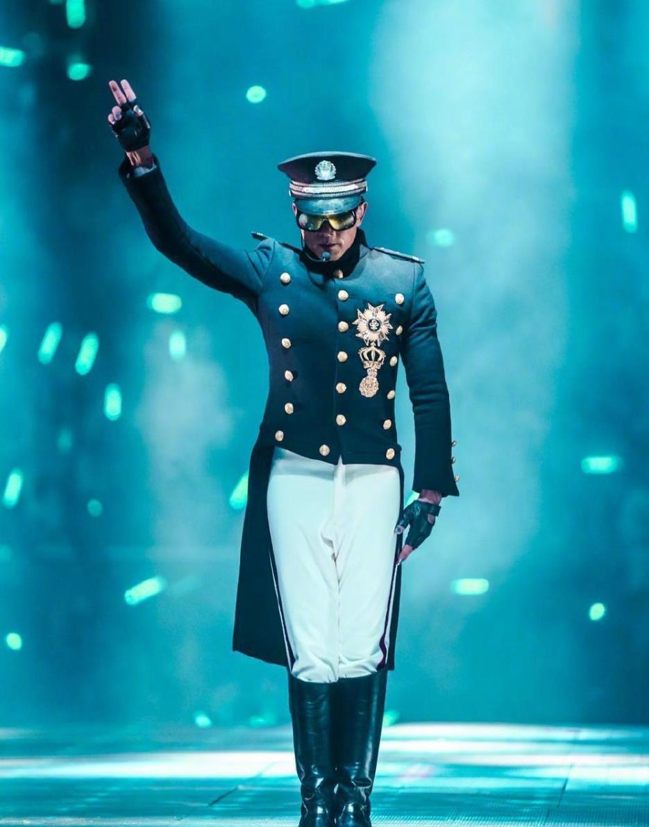 There are role models in running! Aaron Kwok has been exercising for 30 years, igniting Chow Yun ...