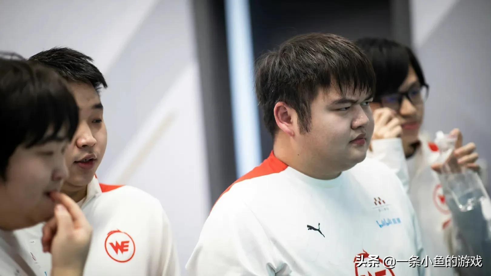 WE3：2TTG，這就是小新說的「我不會BP」？ - 頭條匯