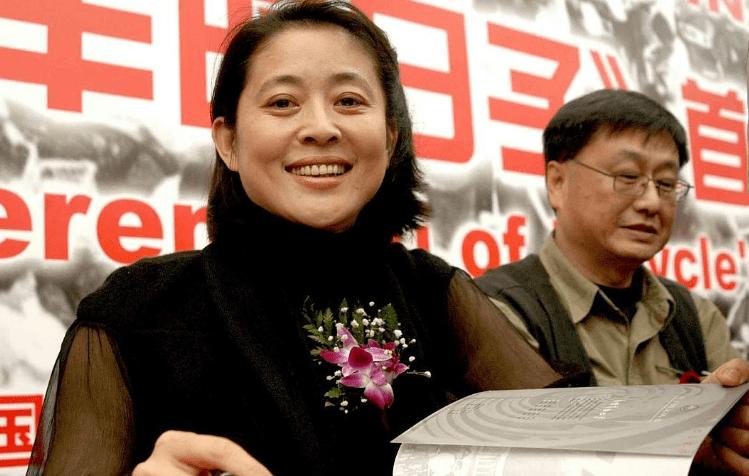 Who can understand Ni Ping's difficulties? The lovely couple of gods ...