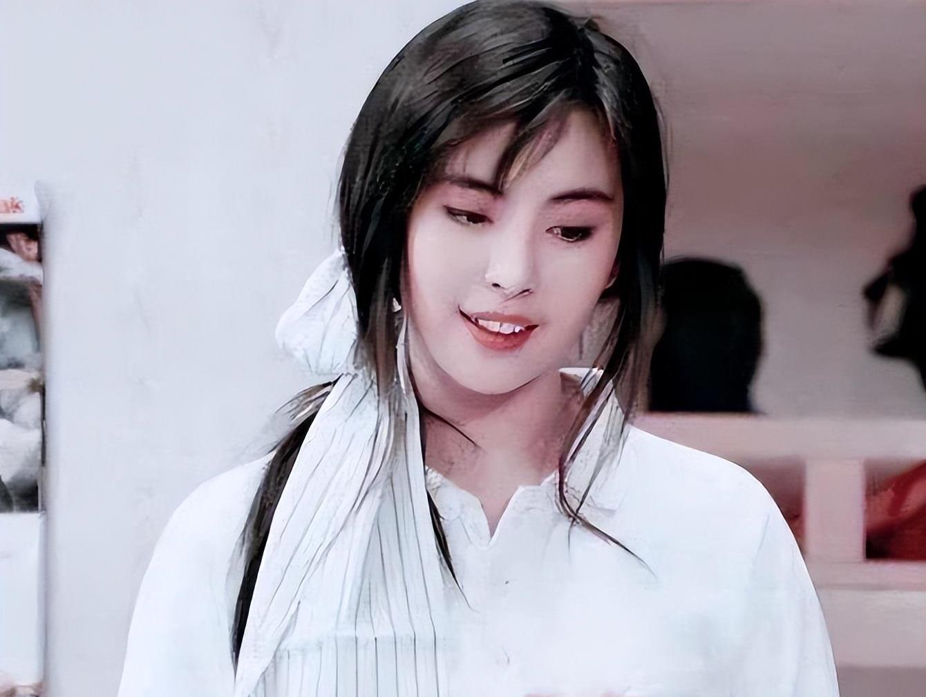 Playing the role of "Wanjun", she married into a wealthy family at the ...