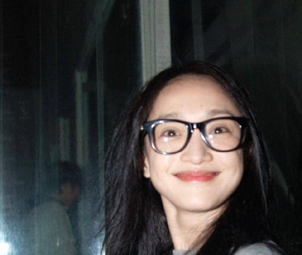 49-year-old Zhou Xun's private party photo was exposed. Without the filter, she looked old, with ...