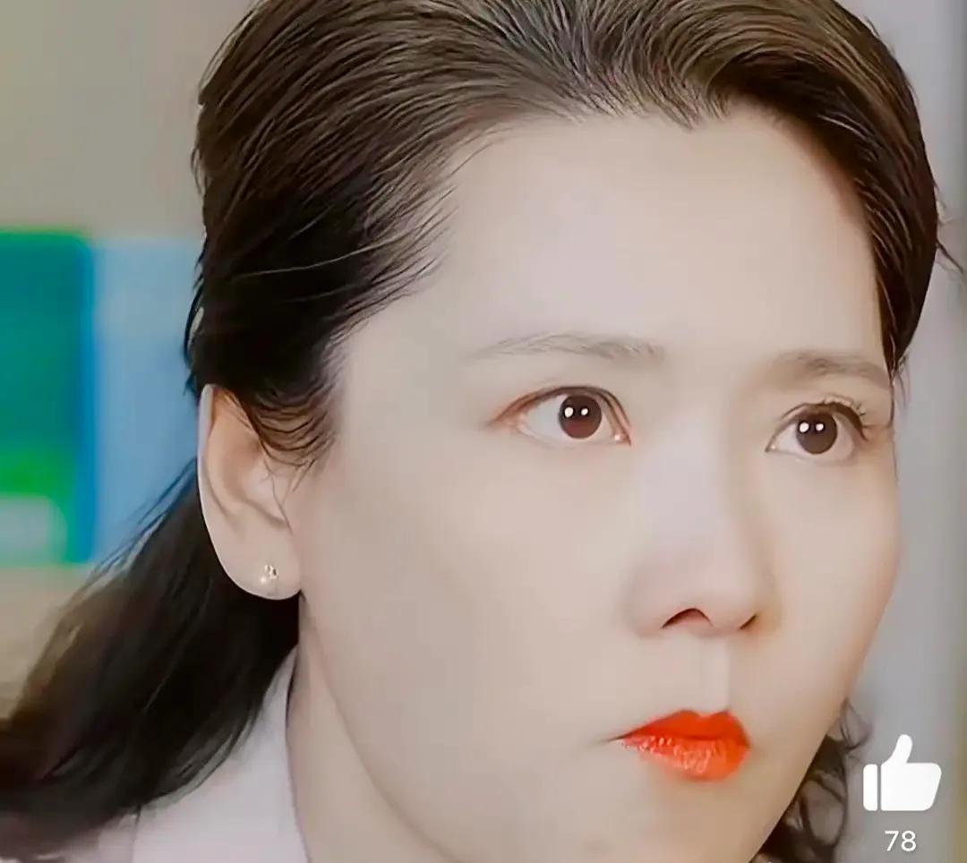 The 46-year-old female number N in "The Story of Cheng Huan" is actually Yang Zi's "mother ...