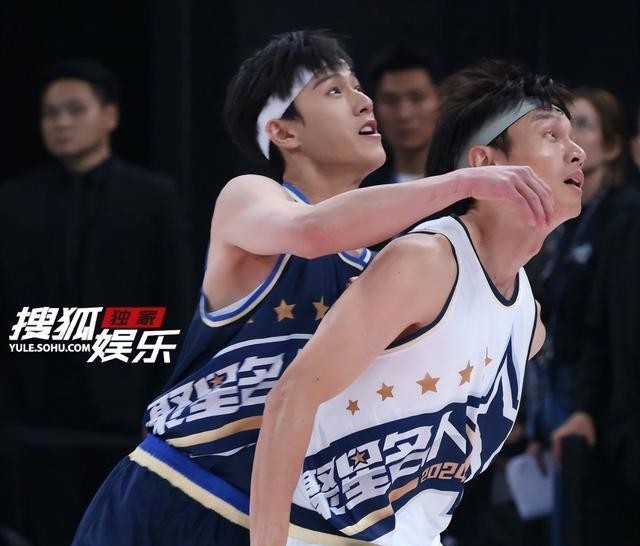 How important is it for male stars to manage their body? Just look at the photo of Yu Shi and Li ...