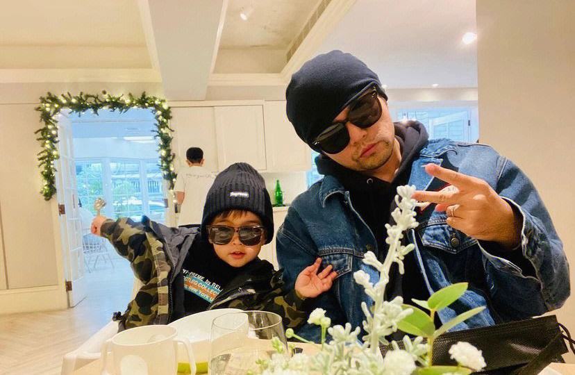 Jay Chou's 2-year-old daughter's paintings revealed! The composition ...