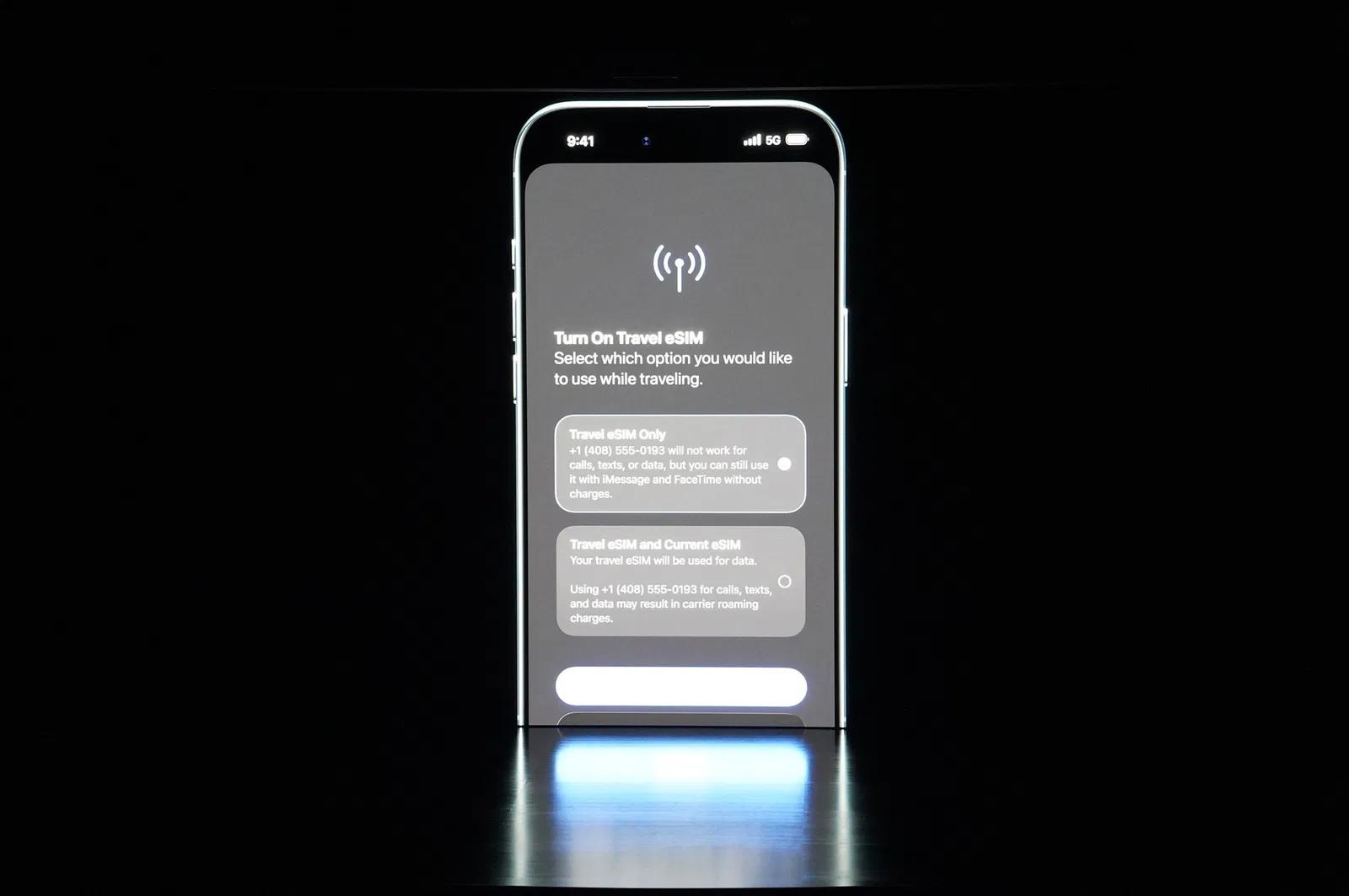 Apple announced that the iPhone 17 Air will adopt eSIM globally, with ...