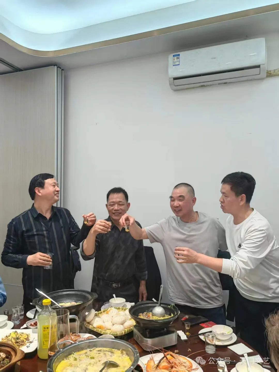 Wu Weiwei: Reunited after more than 40 years, renewing friendship with ...
