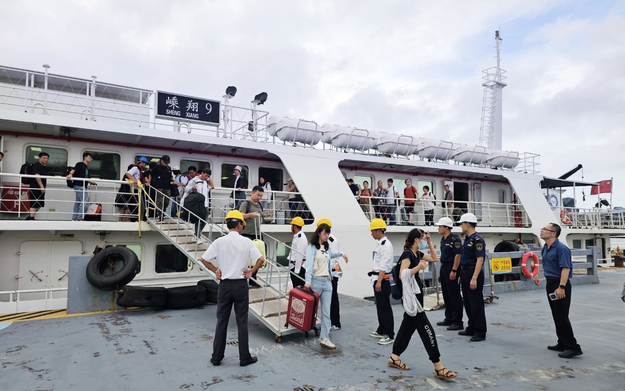 Zhoushan Maritime Safety Administration launched a Level III typhoon ...