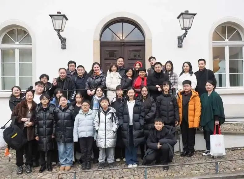 Berlin, Playing... - iMedia