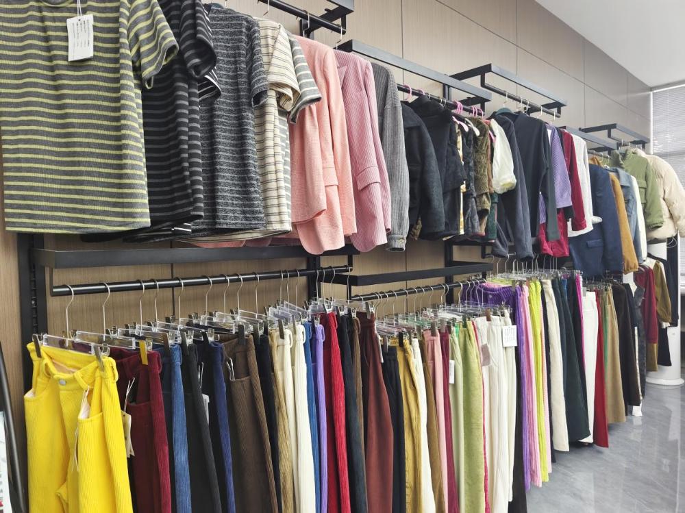 How did corduroy fabric make a stunning transformation? --Interview ...