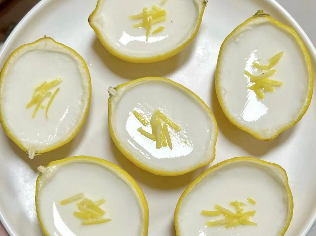 Lemon milk jelly, delicious and "not sweet", eat a bite in the summer ...