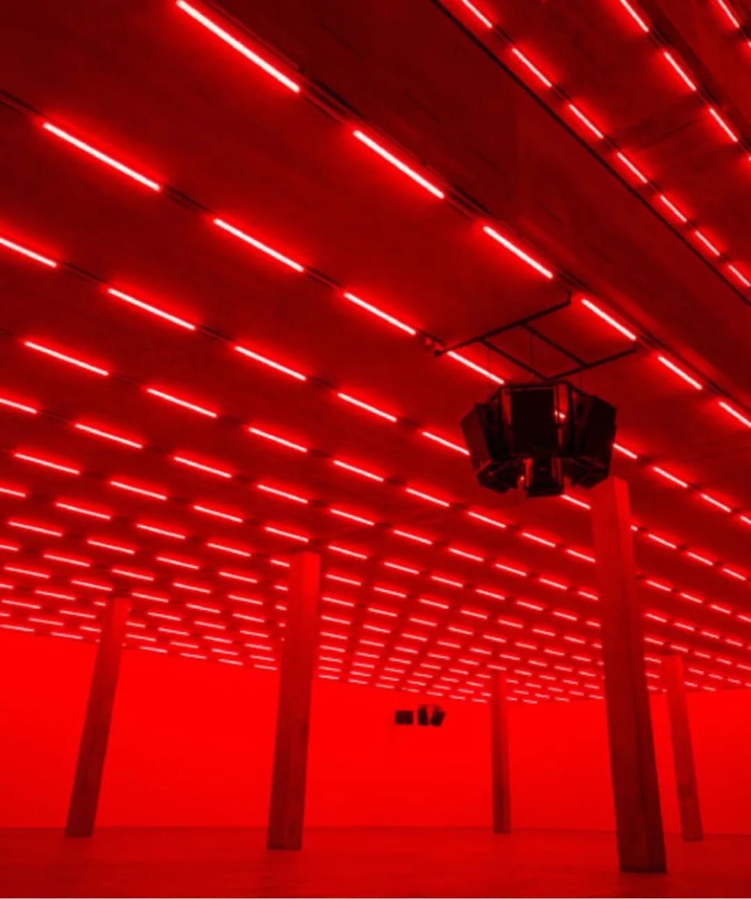 Sound, light and color installations designed by famous filmmakers - iMedia