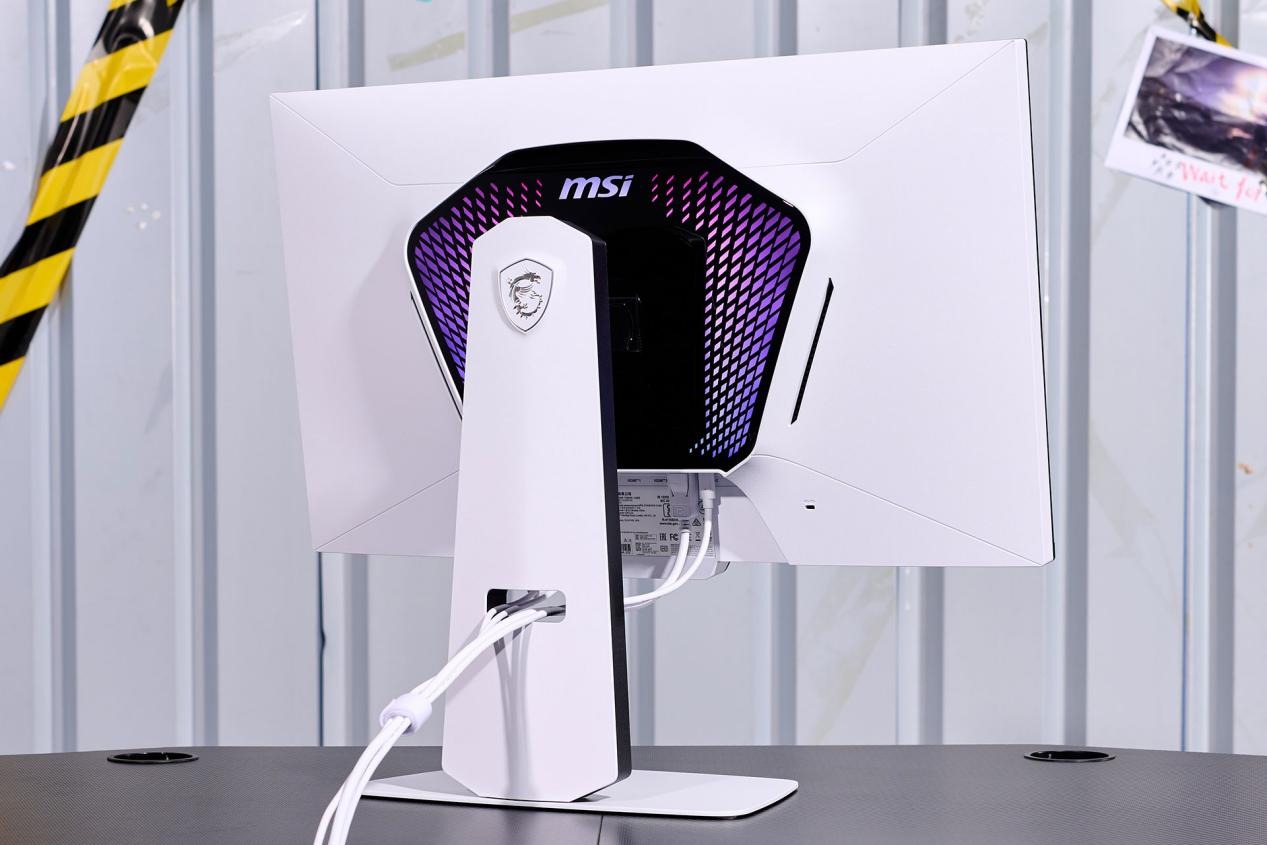 MSI MPG 274URDFW E16M White Dragon Monitor In-depth Review: 4K Mini-LED ...