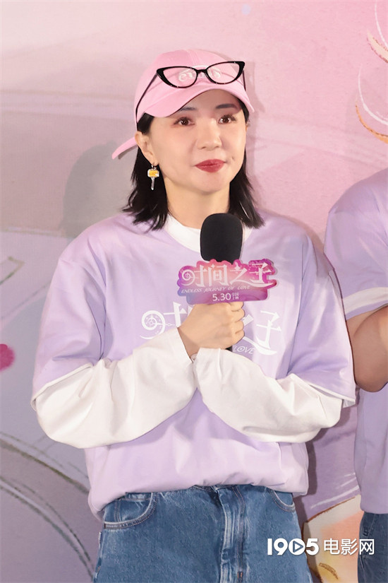 Xiren helps out at the premiere of "Child of Time" and Wang Junkai's ...