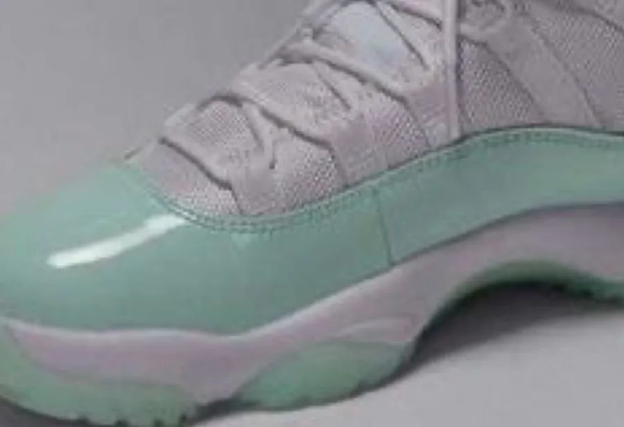 Don't forget to have a pair of AJ11 in the first half of the year! Here ...
