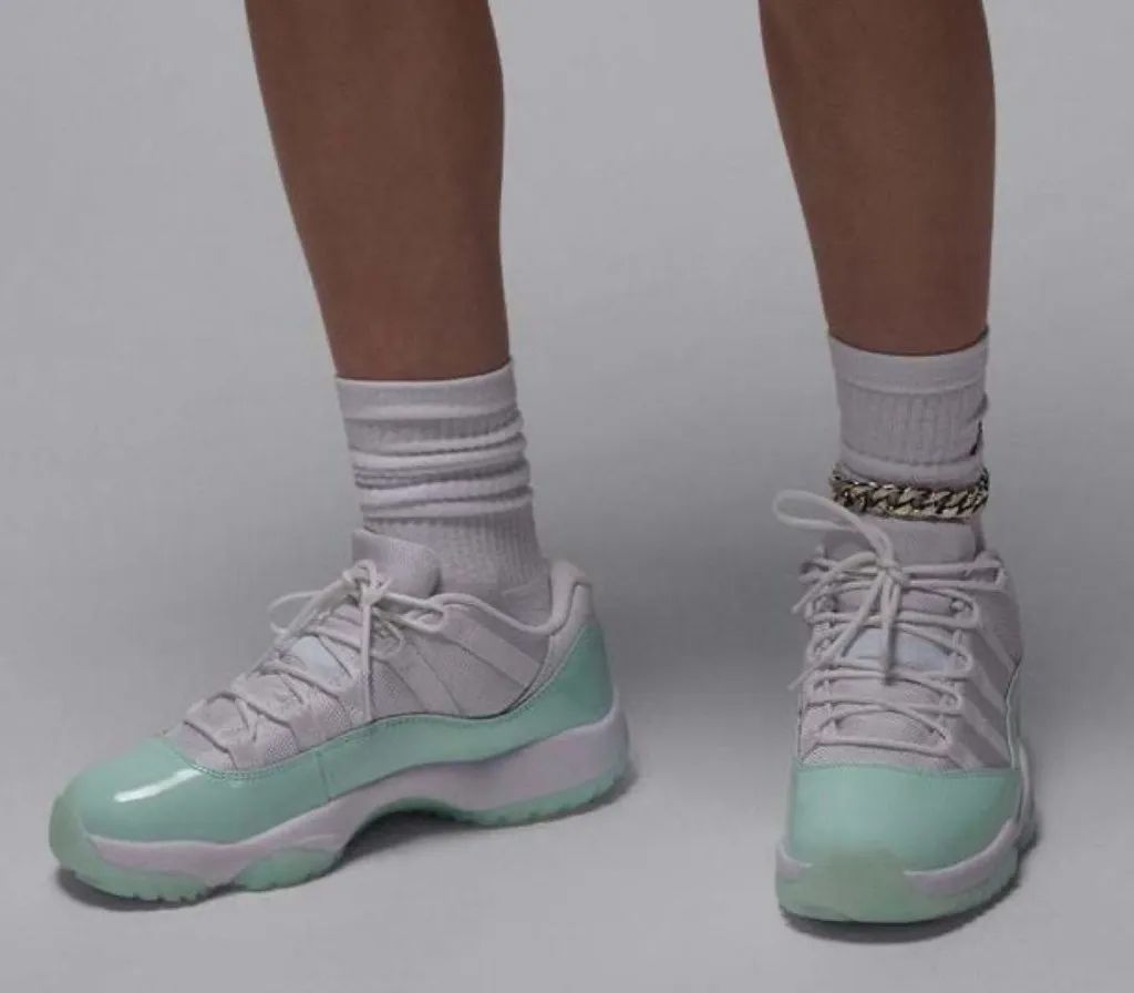Don't forget to have a pair of AJ11 in the first half of the year! Here ...